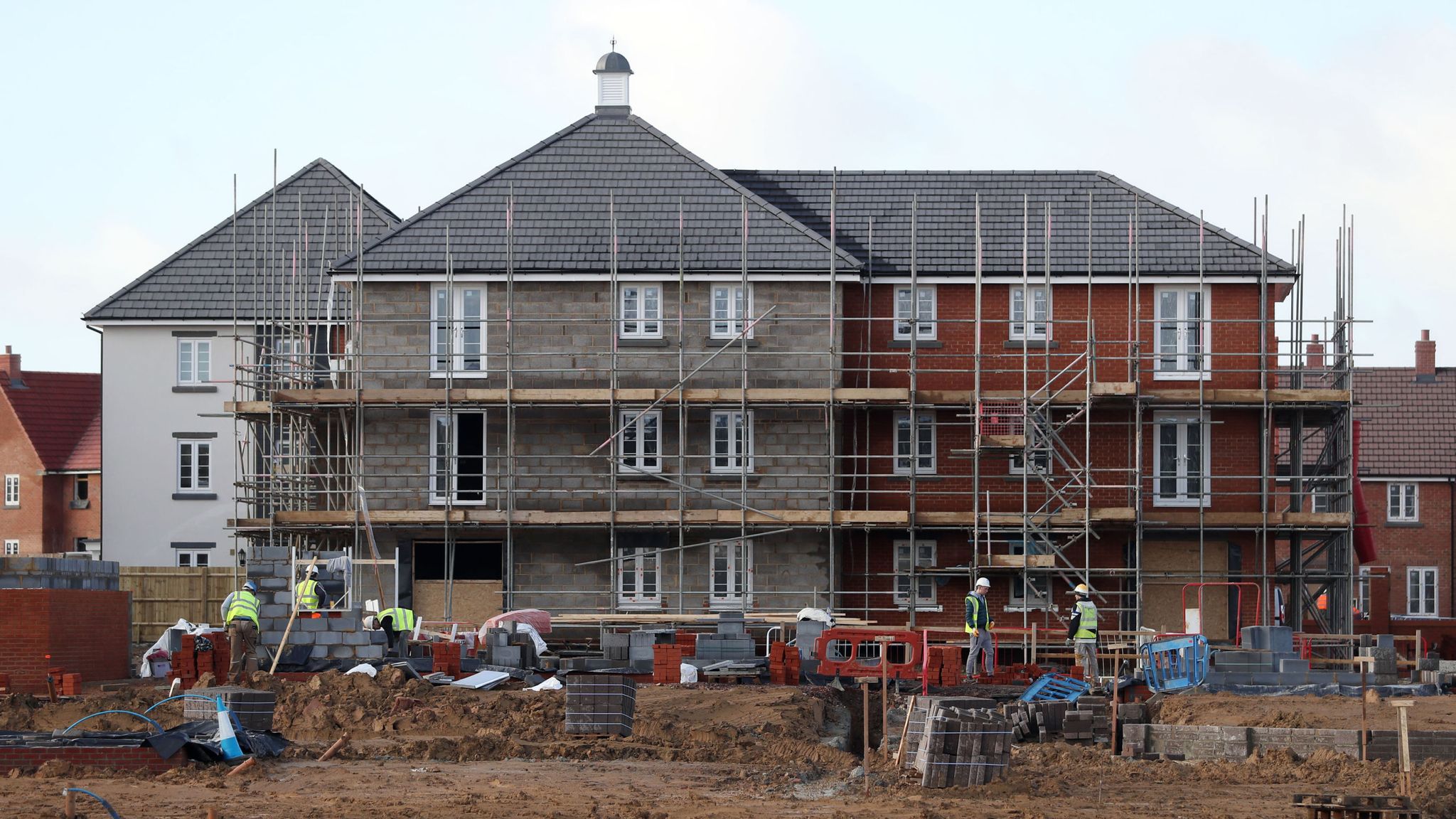 'Perfect storm' of shortages risks government housebuilding target ...