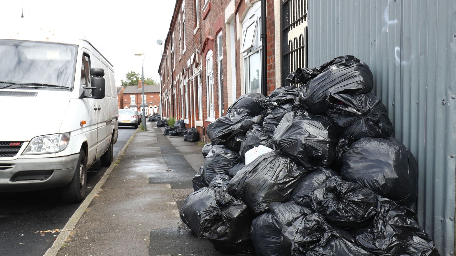 Birmingham bin strike suspended after High Court win for workers | UK ...