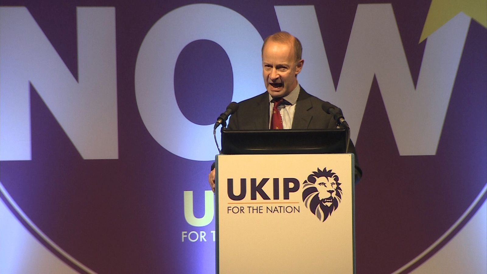 Henry Bolton elected new UKIP leader at Torquay conference | Politics ...
