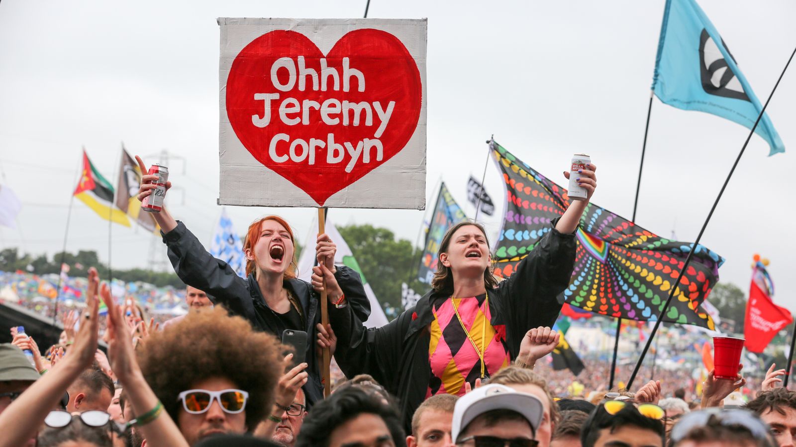'Oh, Jeremy Corbyn' - the cult of Corbyn | News UK Video News | Sky News