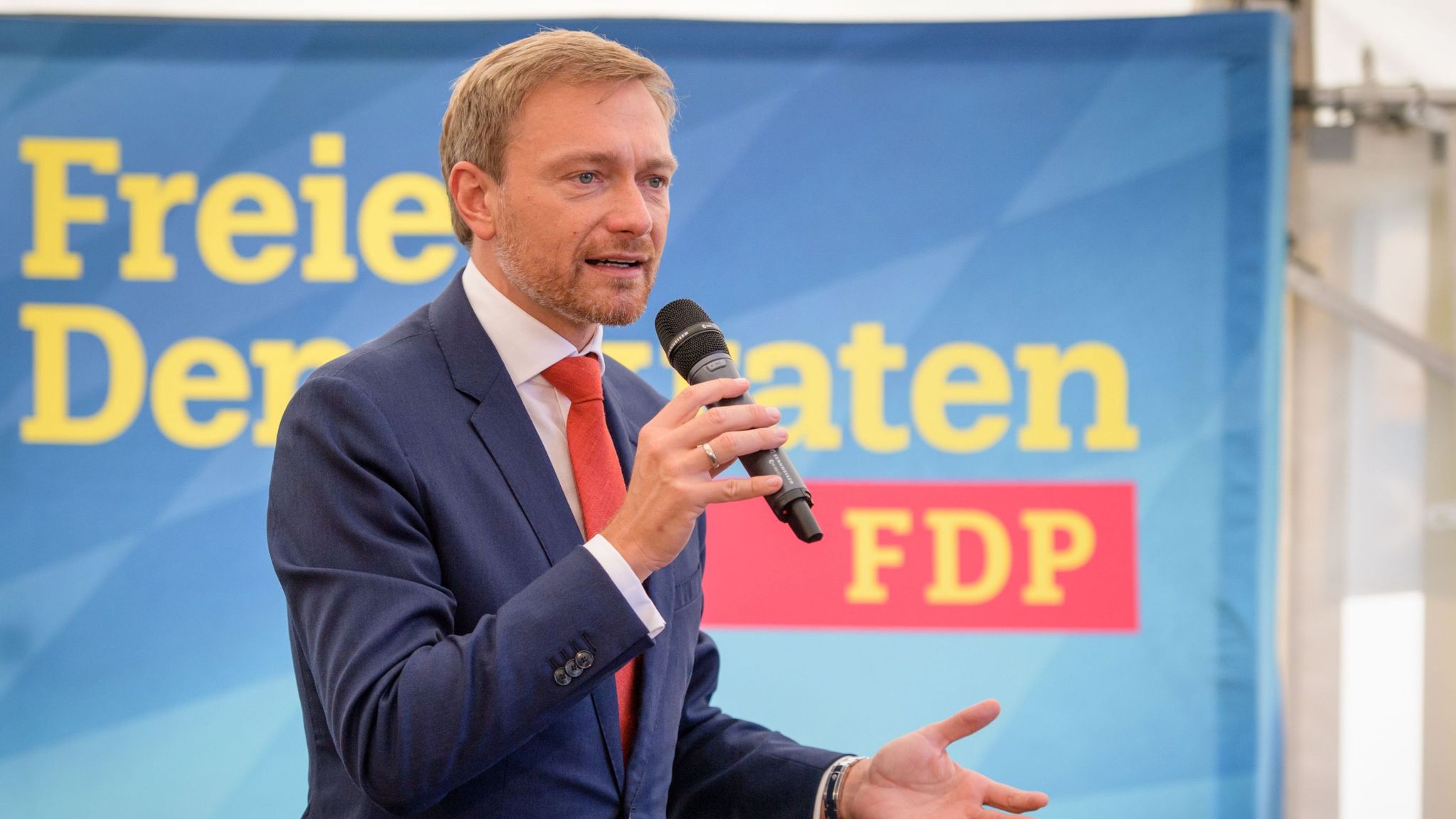 German election: Not so boring now, is it? | World News | Sky News