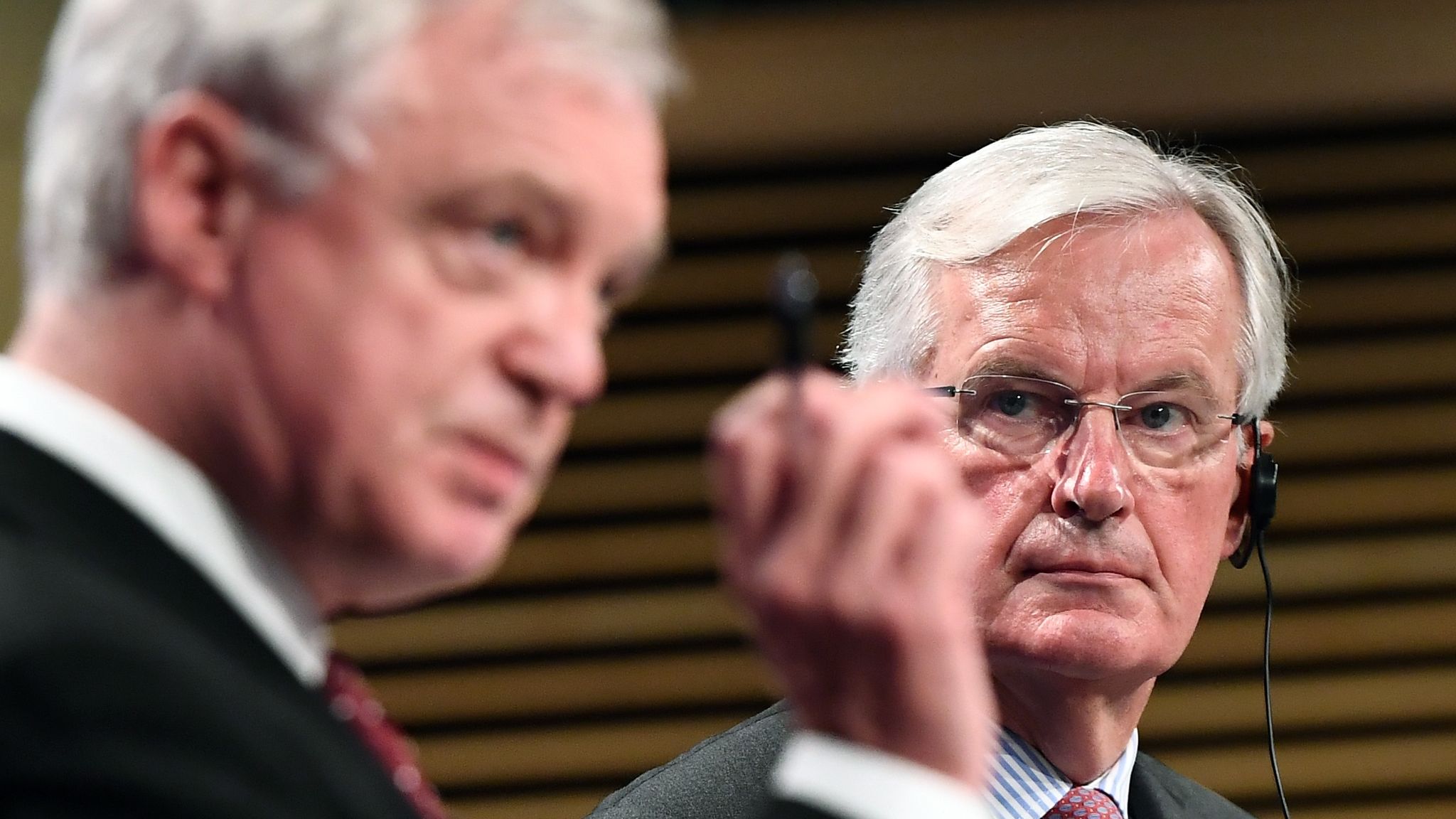 Transition rift points to fight in next round of Brexit talks ...