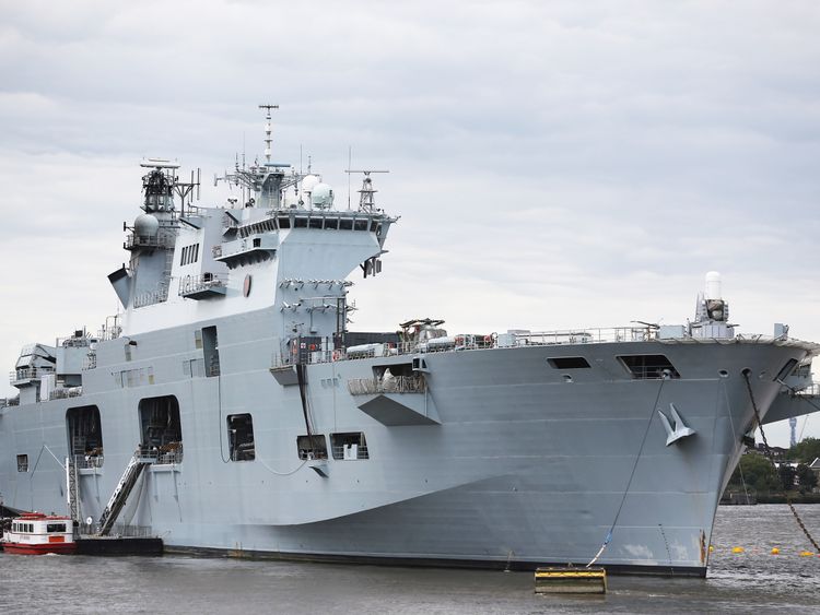 HMS Ocean brings 60 tonnes of aid to Caribbean after Hurricane Irma