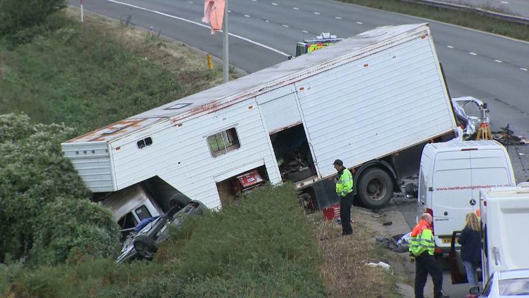Four dead after crash on M5 in Gloucestershire involving lorry and several vehicles | UK News ...