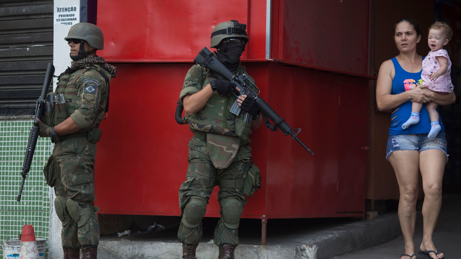 Military enter Rio de Janeiro favela in gang raids | World News | Sky News