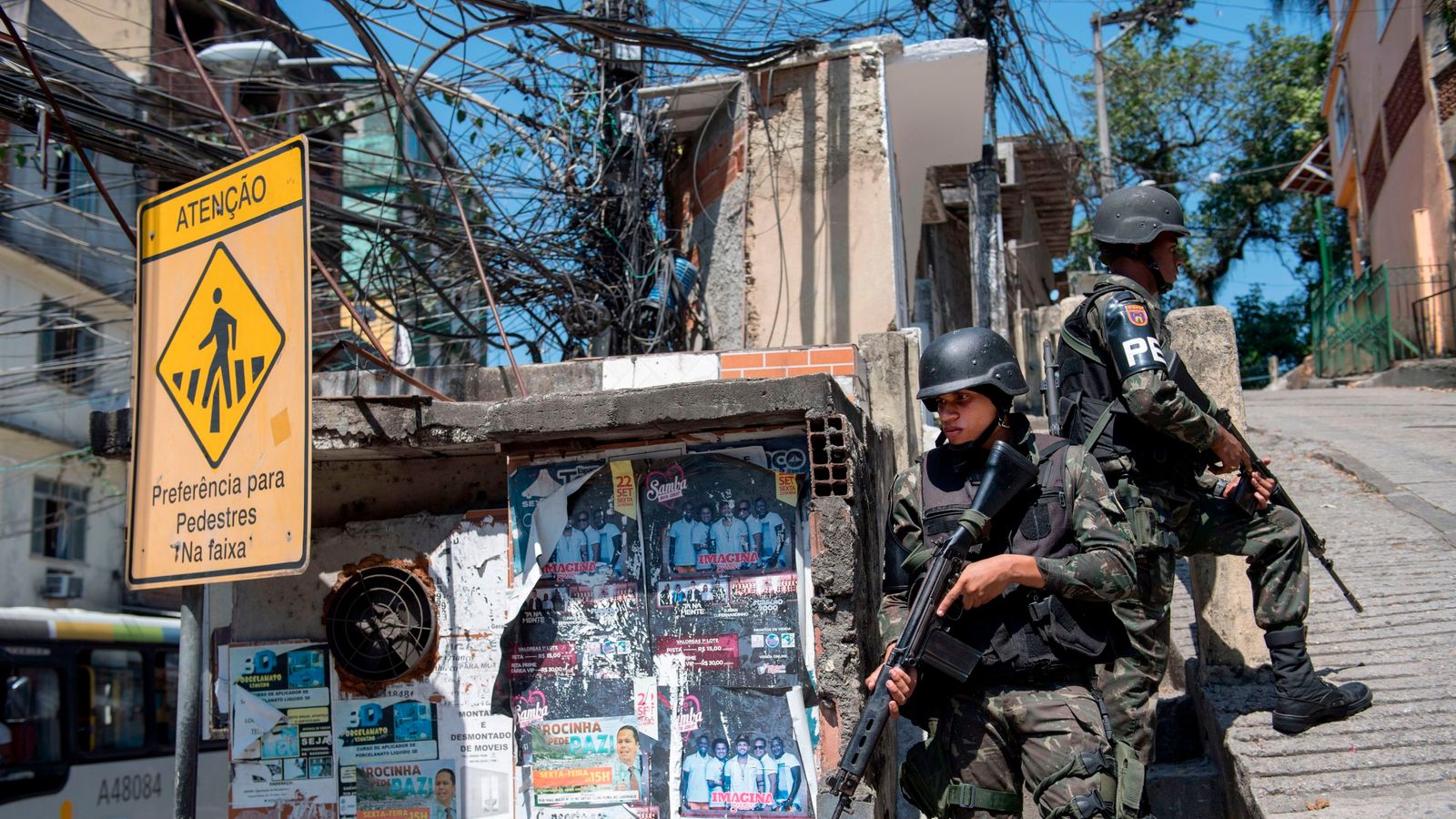 Military enter Rio de Janeiro favela in gang raids | World News | Sky News