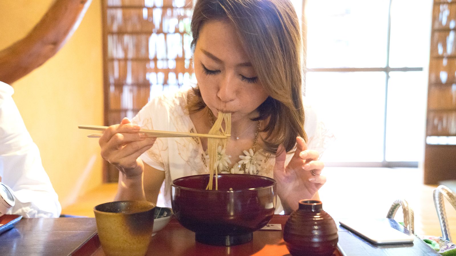 Slurp no more: Smart cutlery for the noodle gourmet generation ...