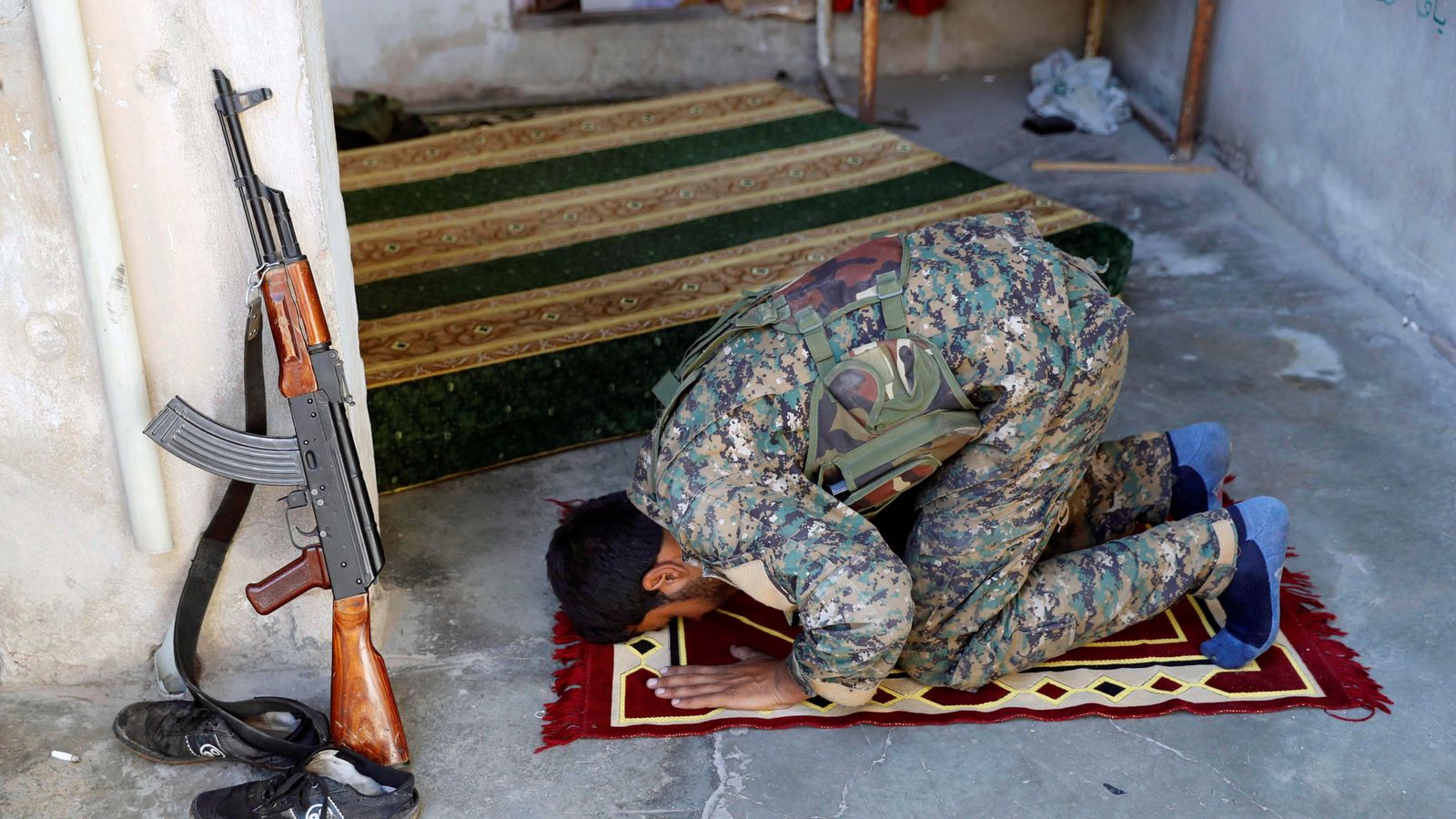 The battle for Raqqa: Latest pictures from the front line | World News ...