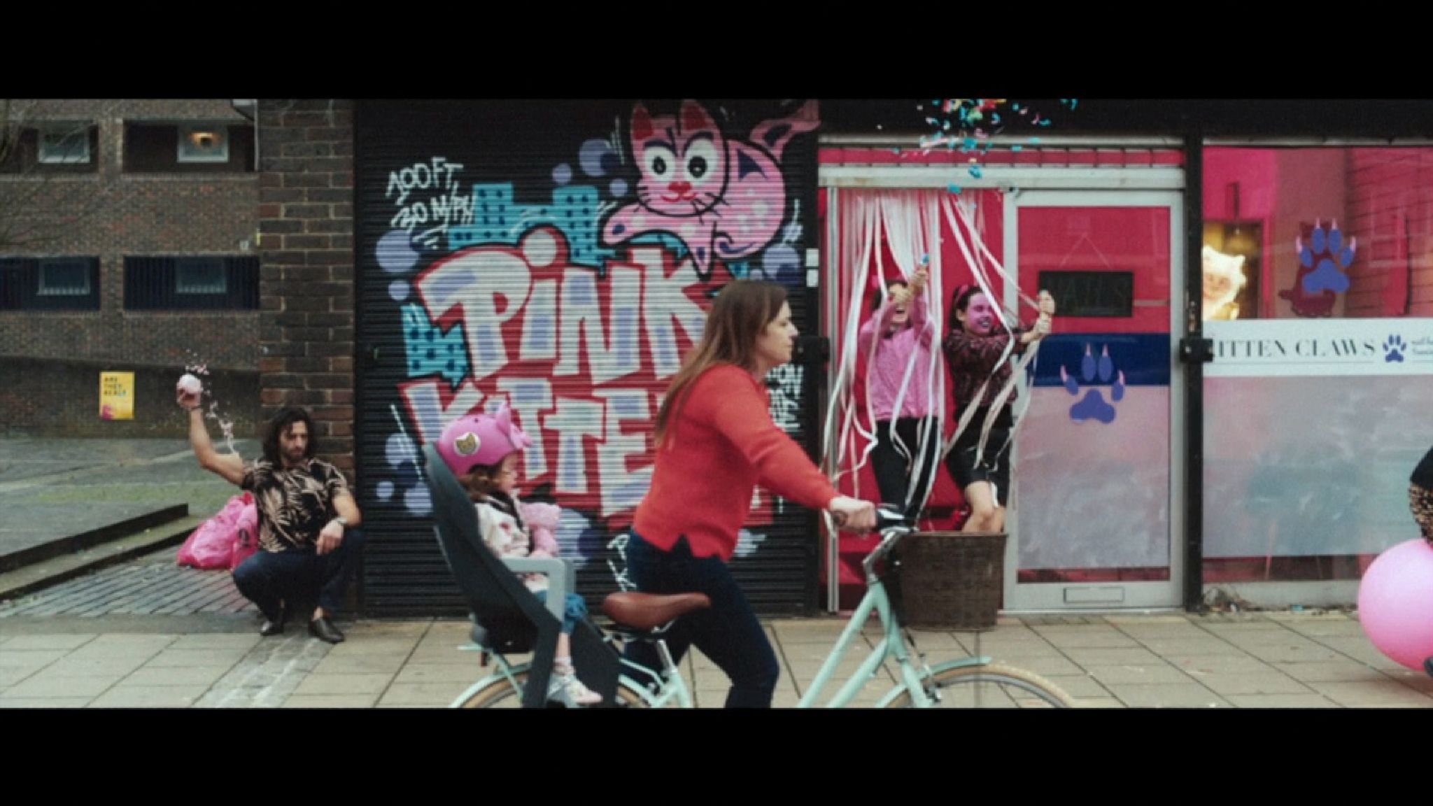 A third of motorists use mobile phone while driving | UK News | Sky News