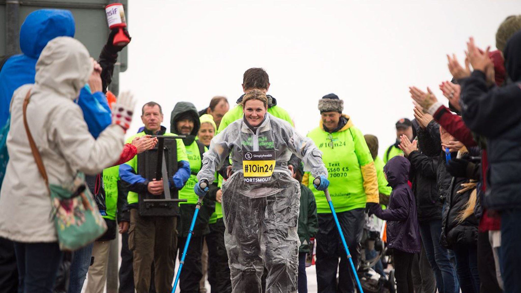 Paralysed woman Claire Lomas completes Great South Run in bionic suit ...