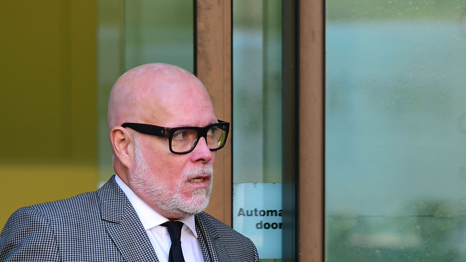 Duchess of Cambridge's uncle sentenced for punching wife in face after ...
