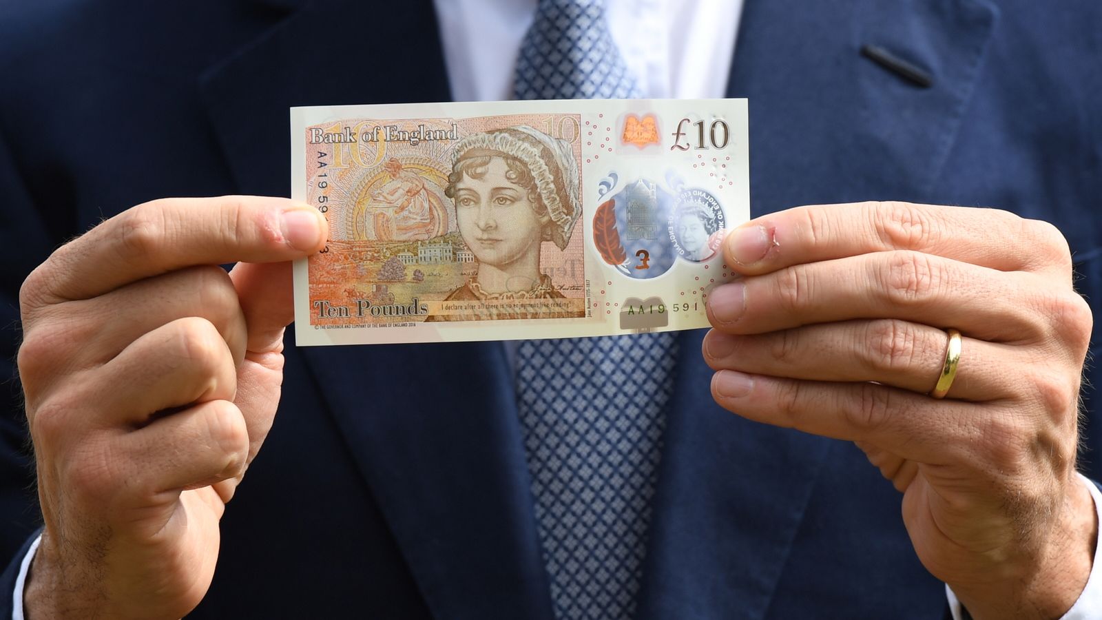 Bank of England reveals last day to use old £10 notes | UK News | Sky News