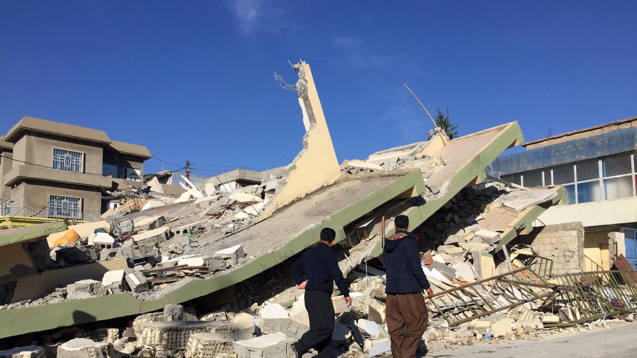 More than 400 people dead in Iran-Iraq earthquake | World News | Sky News