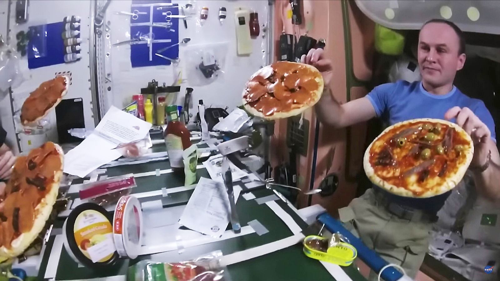 Astronauts enjoy some out of this world pizza | News UK Video News ...