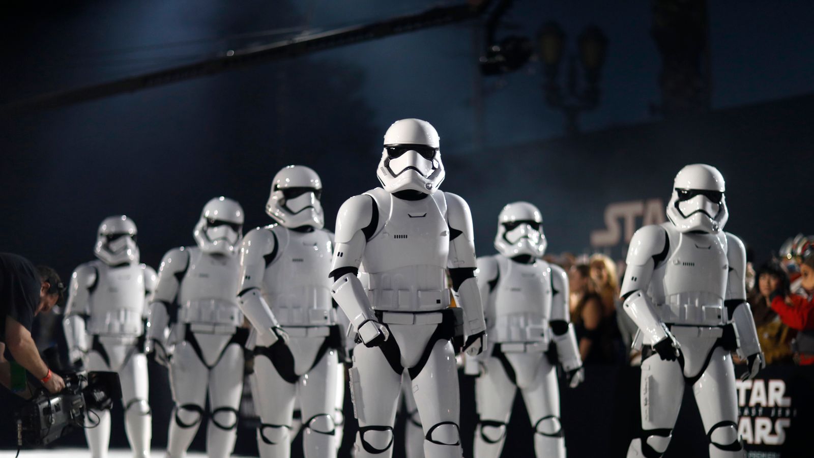 Star Wars: The Last Jedi premieres in LA | Ents & Arts News | Sky News