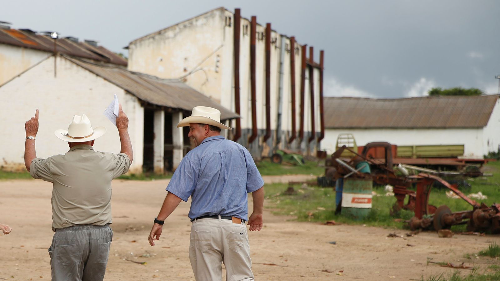White Zimbabwean farmer get back land seized under Robert Mugabe rule | World News | Sky News