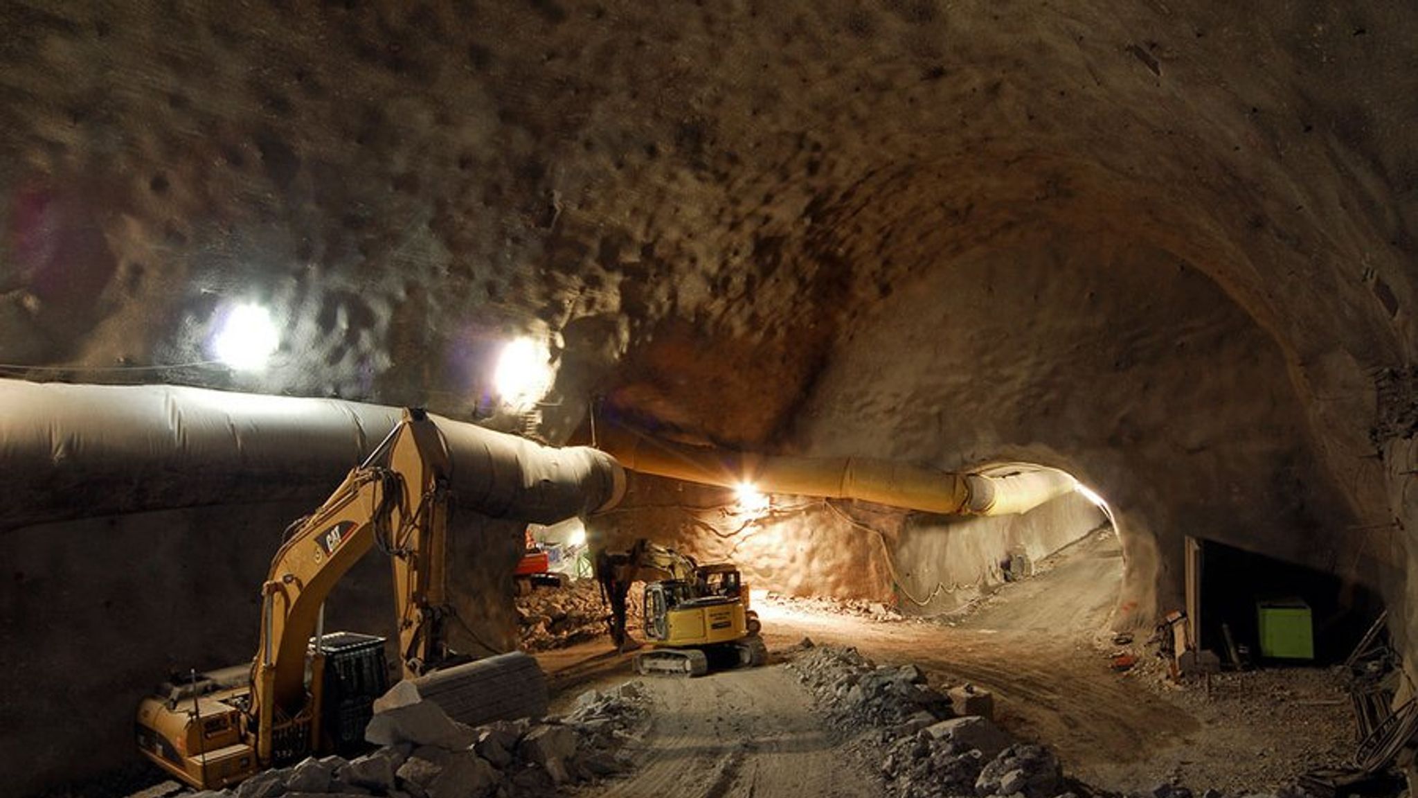 Austrian tunnel fire was 'false alarm', officials say | World News ...