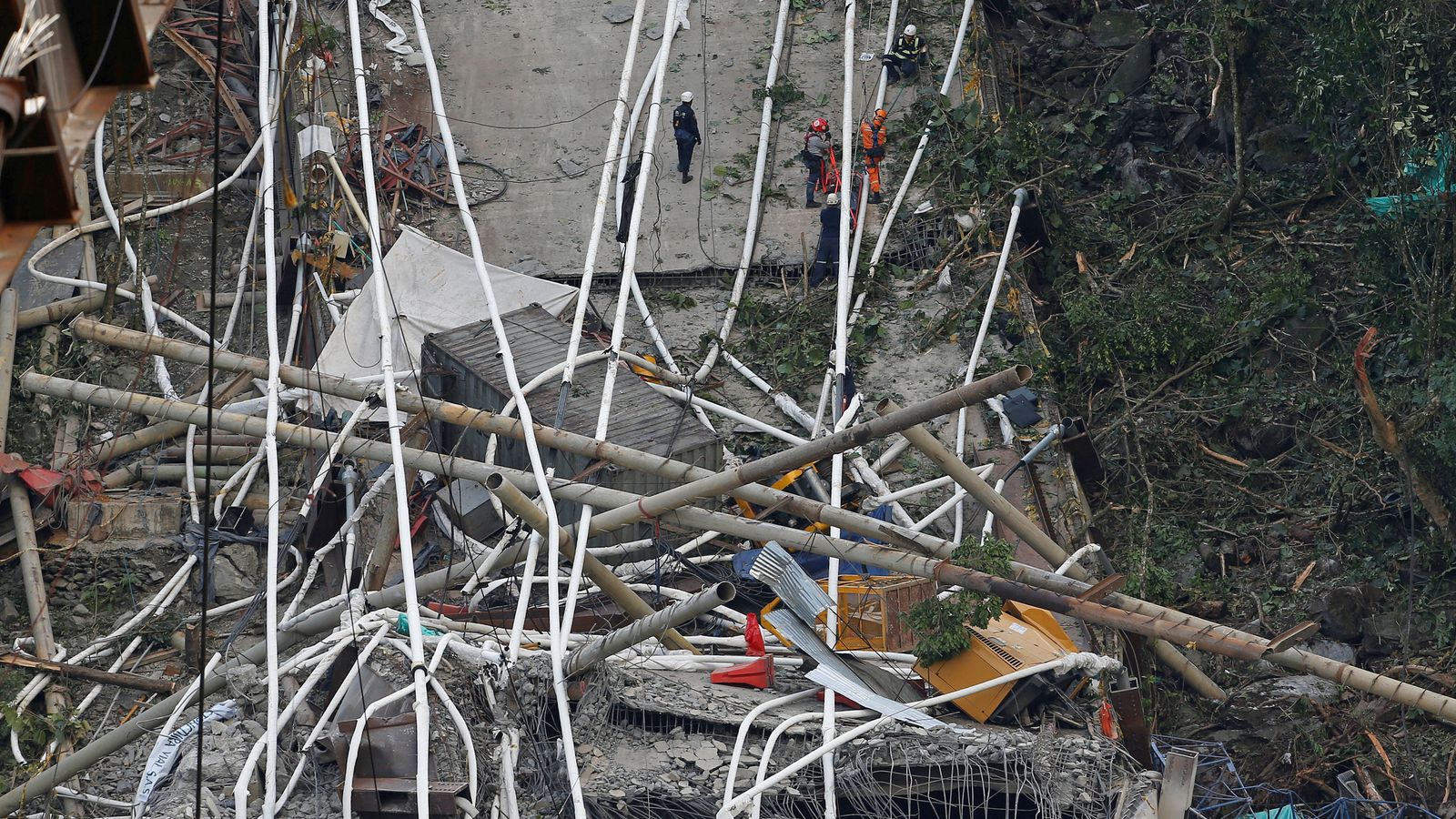 Colombia bridge collapses into canyon | World News | Sky News