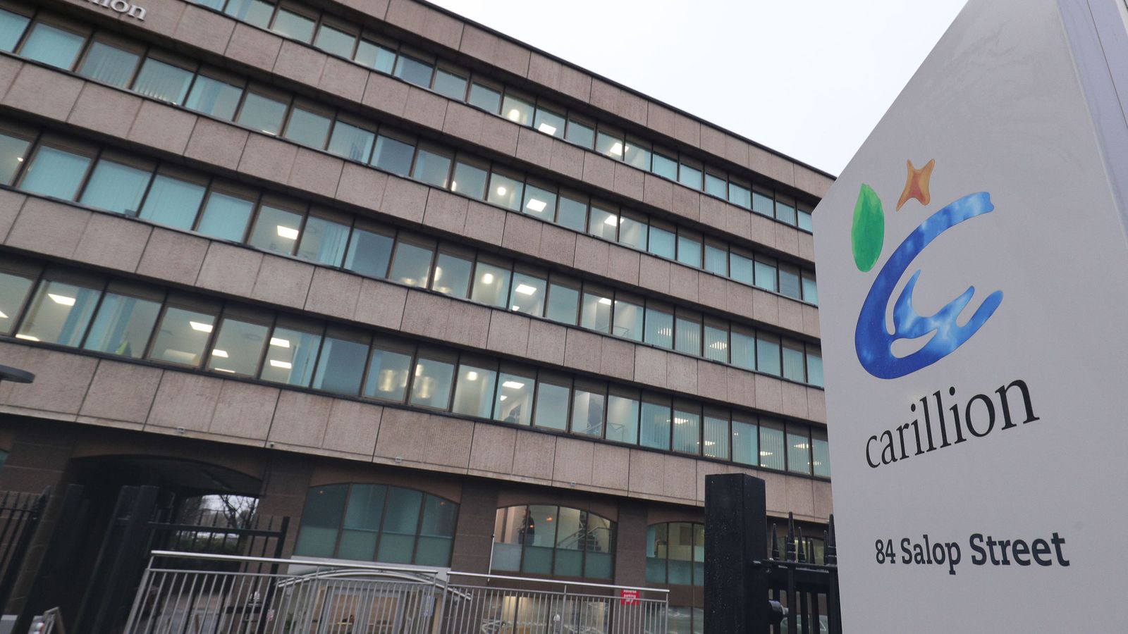 Carillion drafted in BHS pension chief days before collapse | Money ...