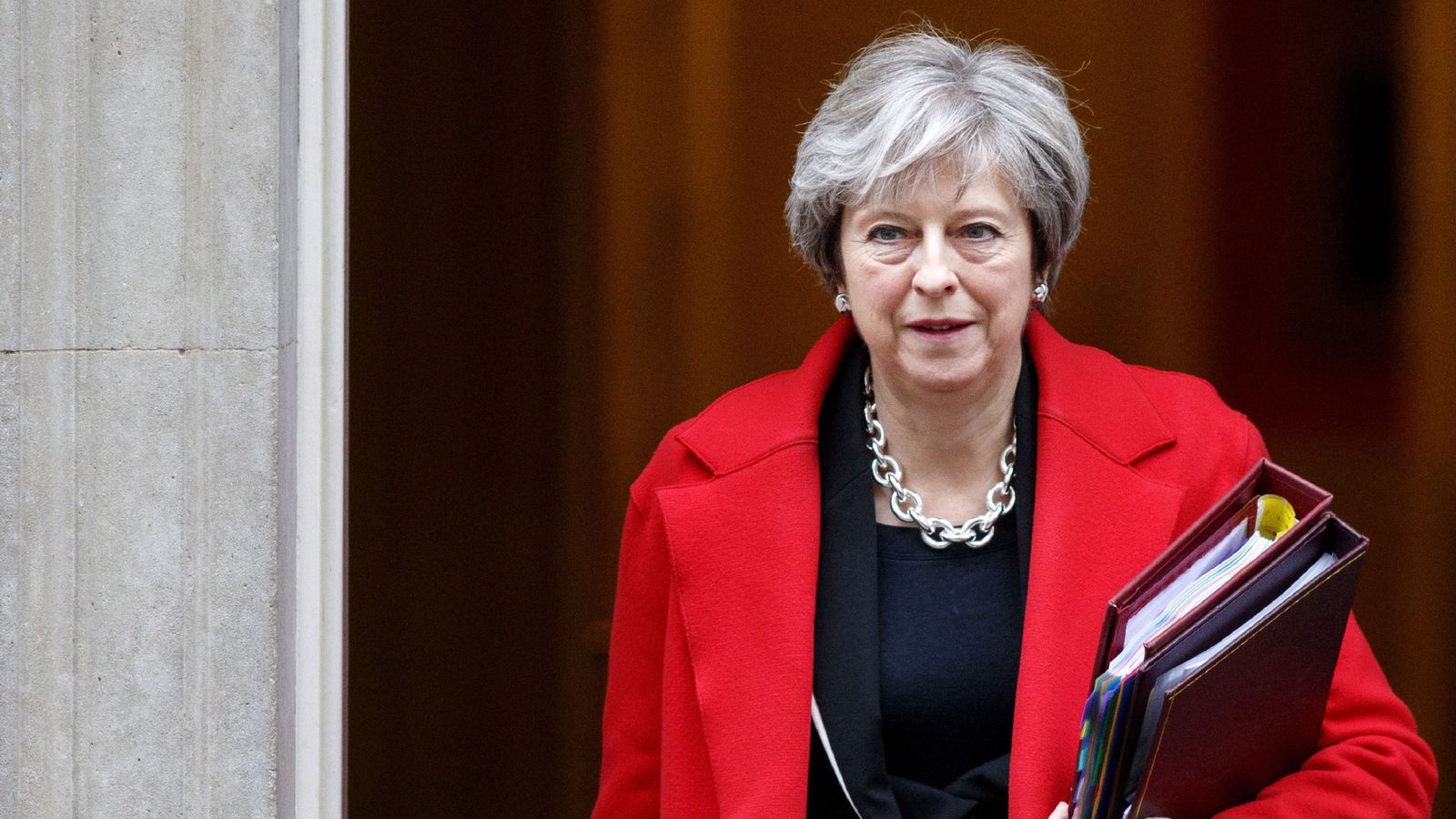 The Prime Minister suffers shock resignation in New Year reshuffle ...