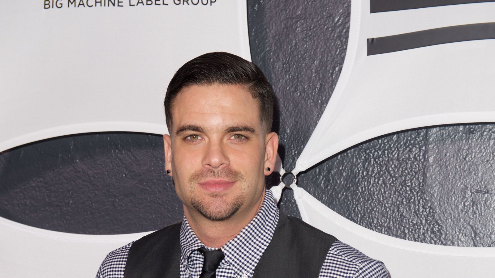 Glee star Mark Salling dies in suspected suicide before sentencing for ...