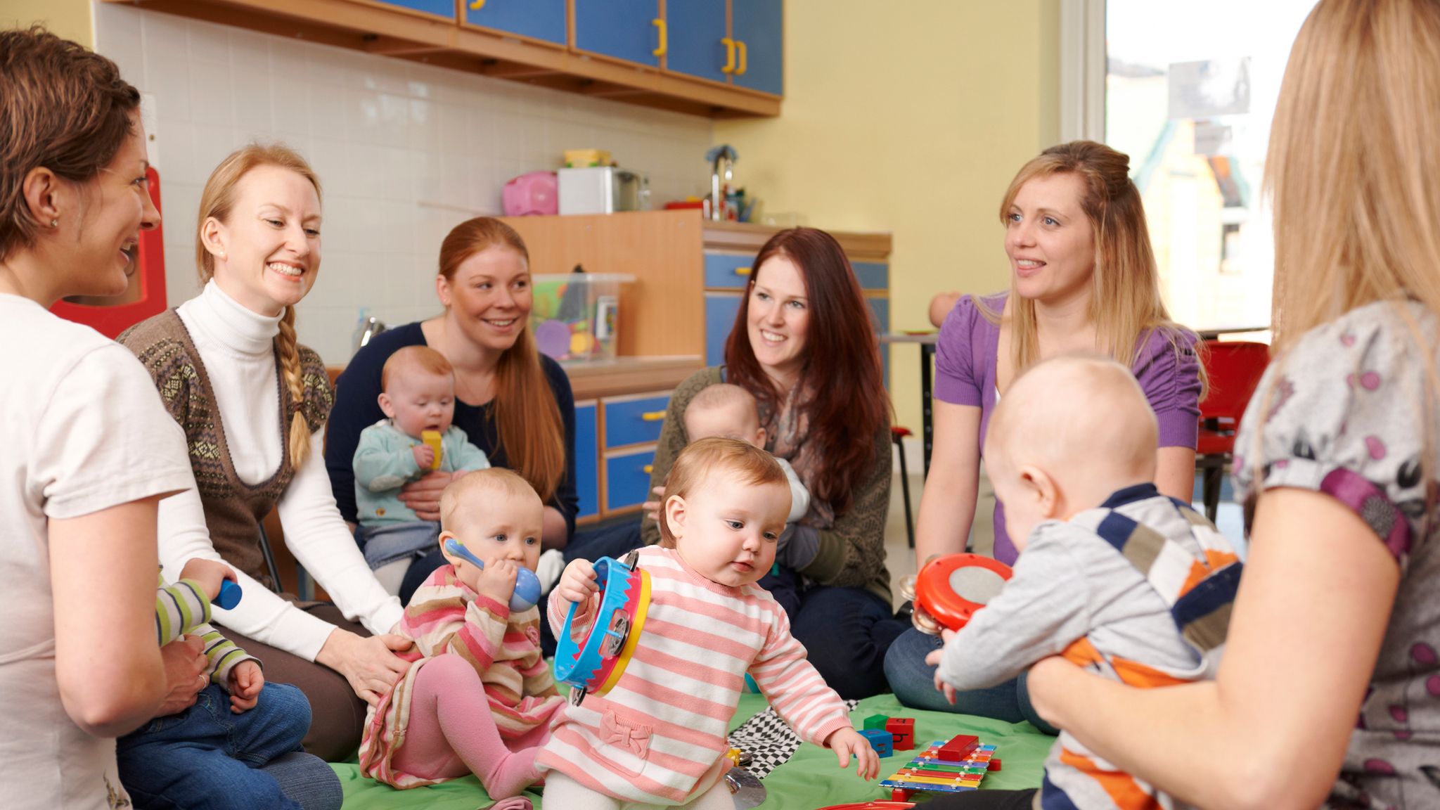 Mothers singing in groups with babies 'helps ease post-natal depression ...