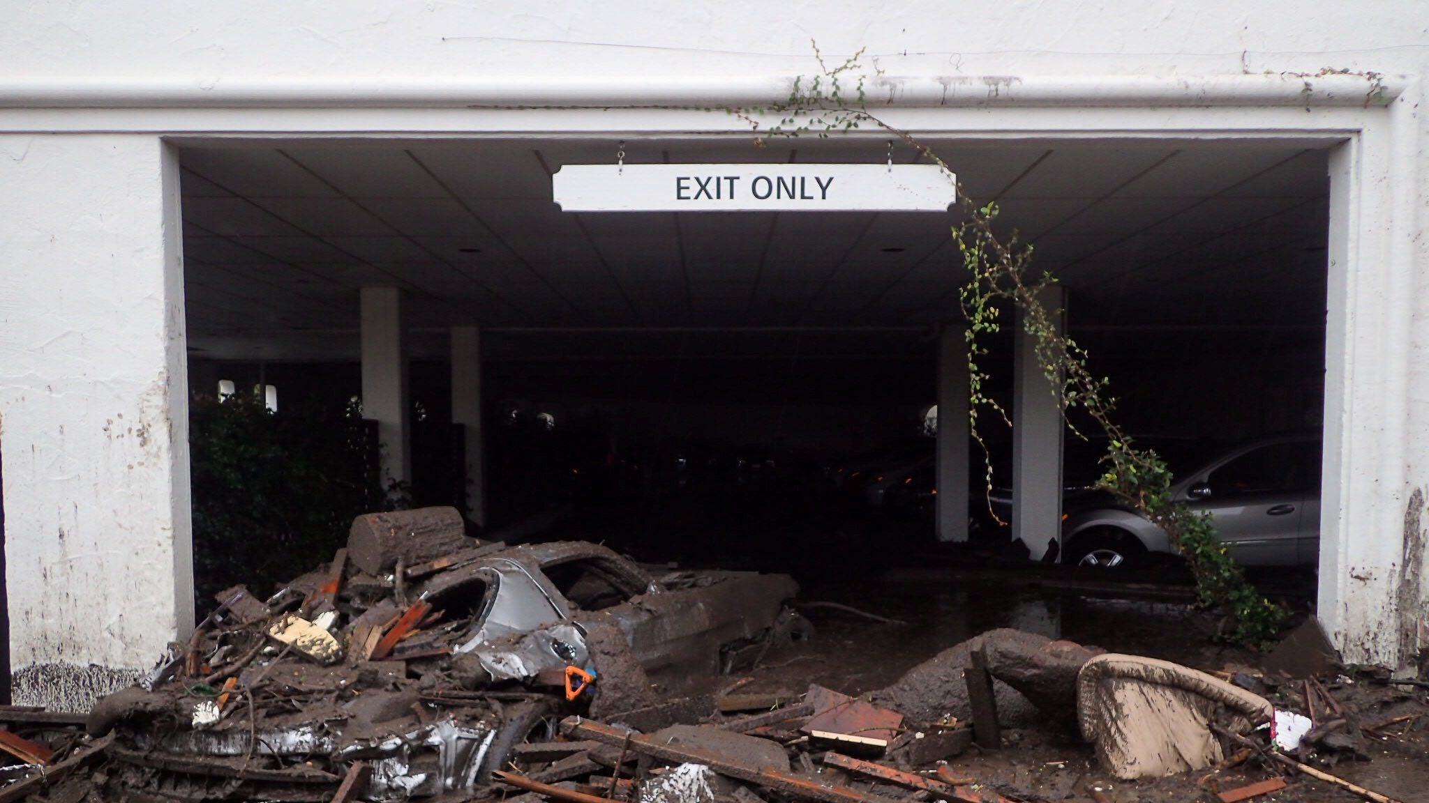In pictures: Devastation after deadly California mudslides | World News ...
