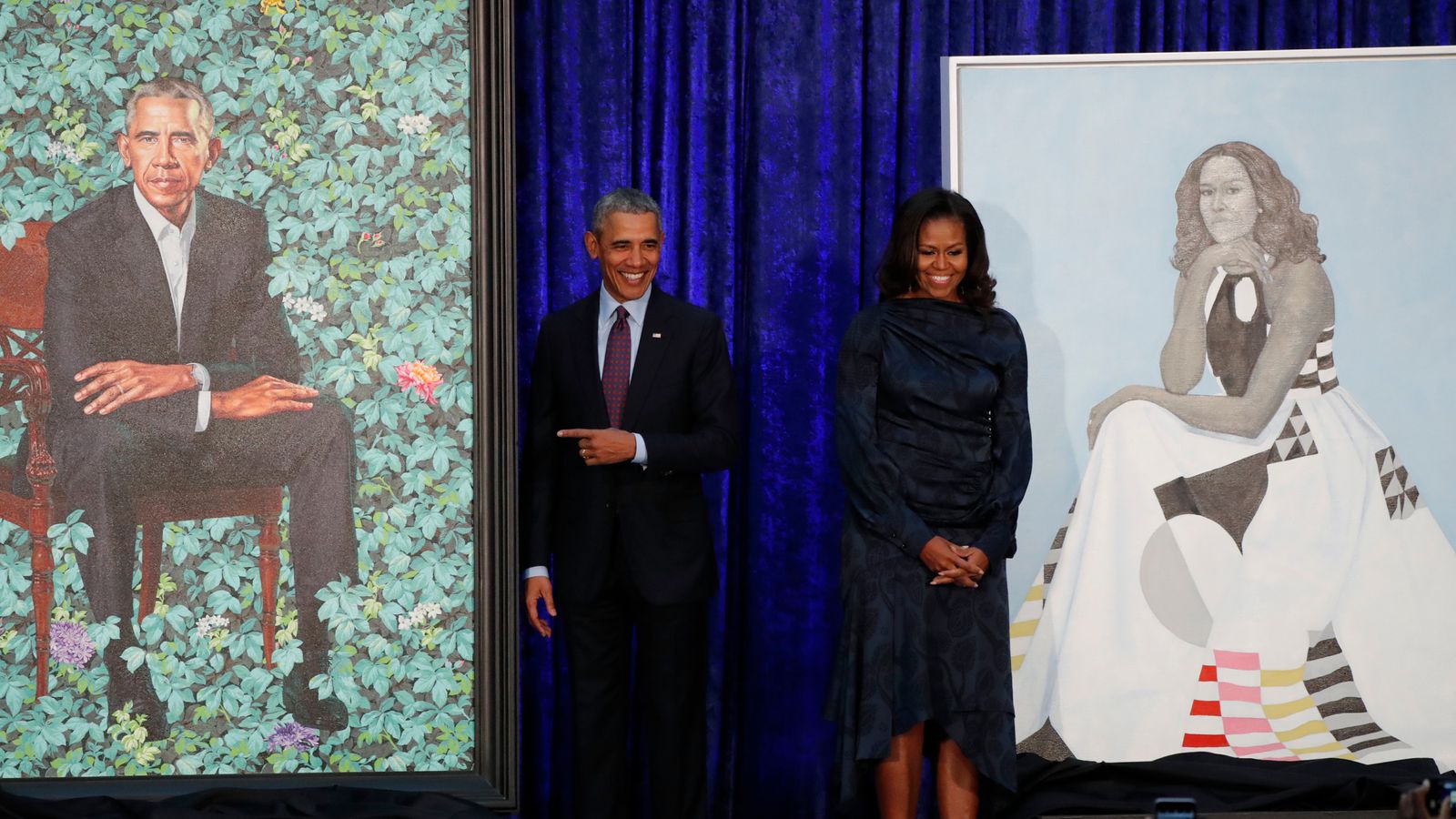Obama praises wife Michelle's 'hotness' as official portraits unveiled ...
