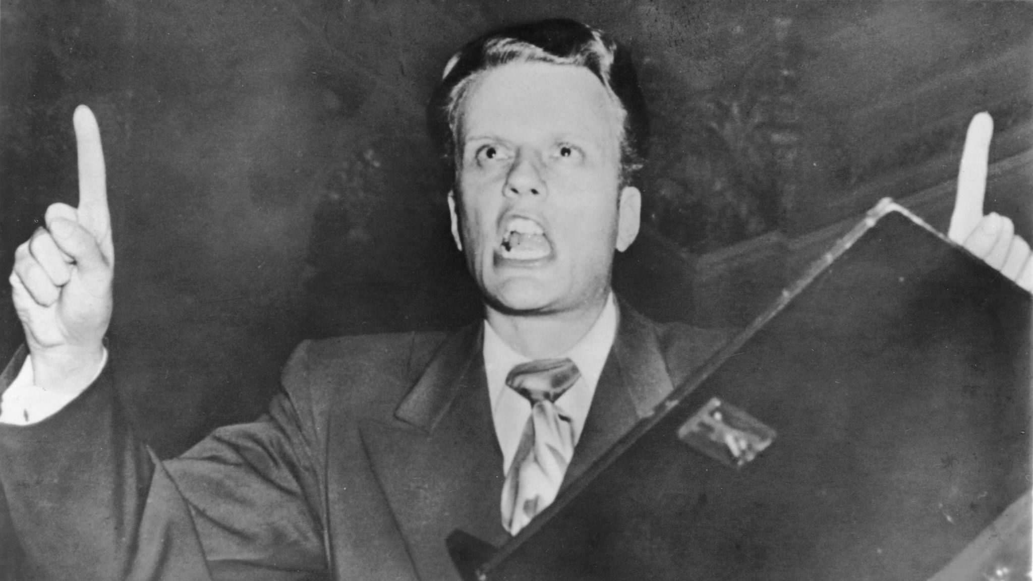 US evangelist Reverend Billy Graham dies aged 99 | US News | Sky News