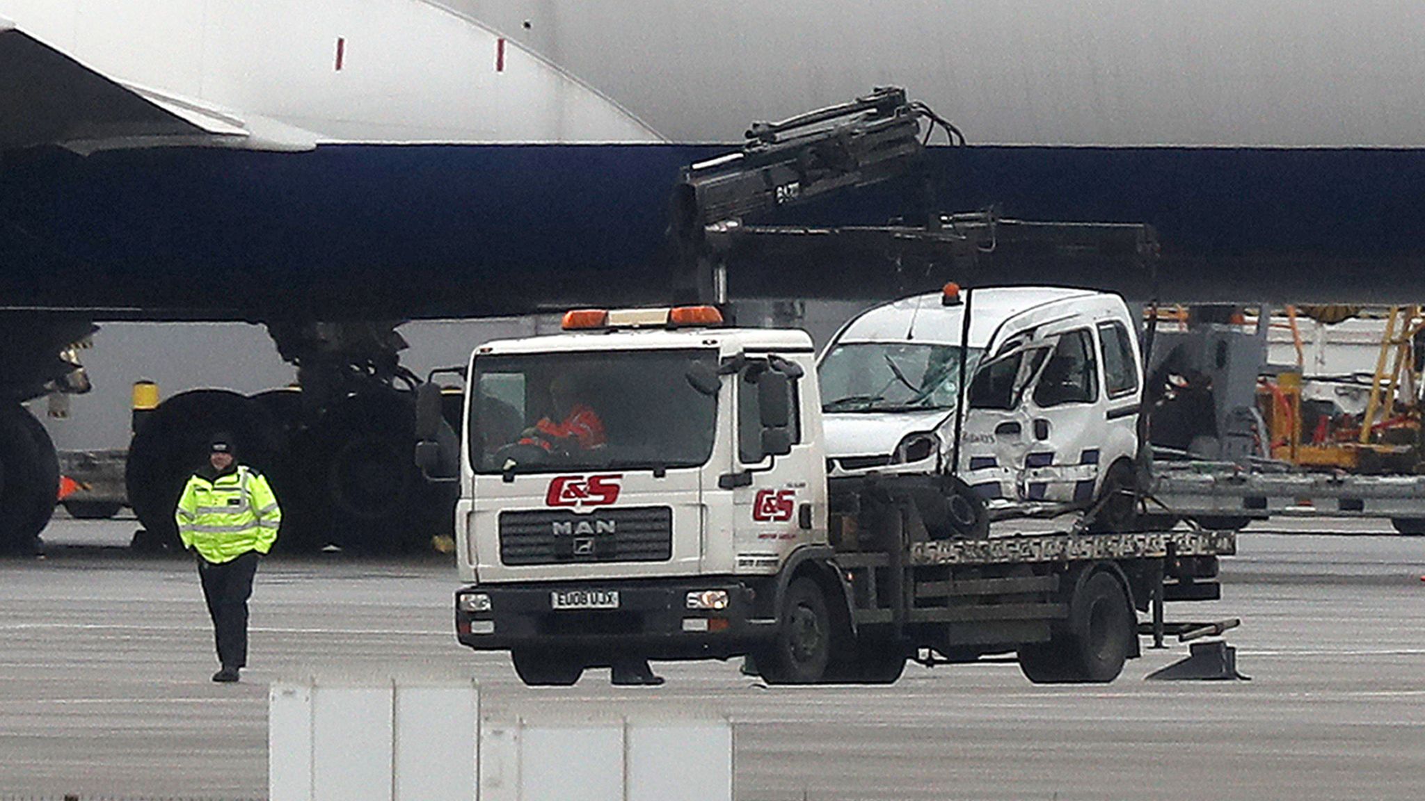 Man dies after 'serious accident' involving two vehicles at Heathrow ...