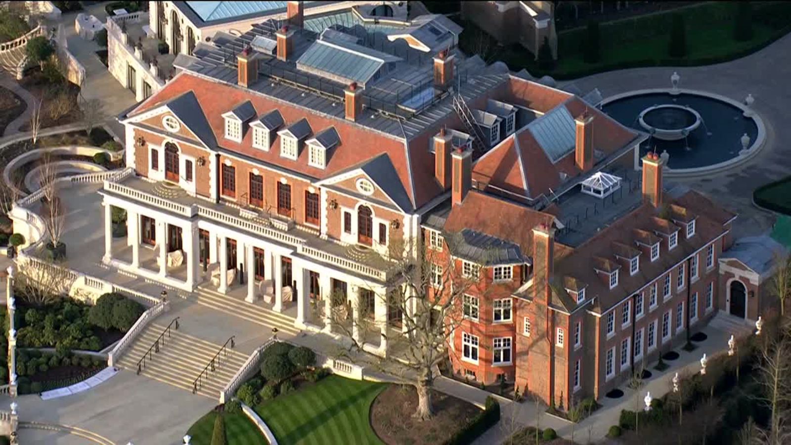 Unbelievabley rich, and over here: Why do Russian oligarchs stash their ...