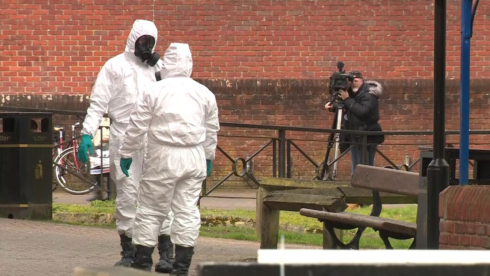 Poisoned spy: Salisbury public areas to be decontaminated later this ...