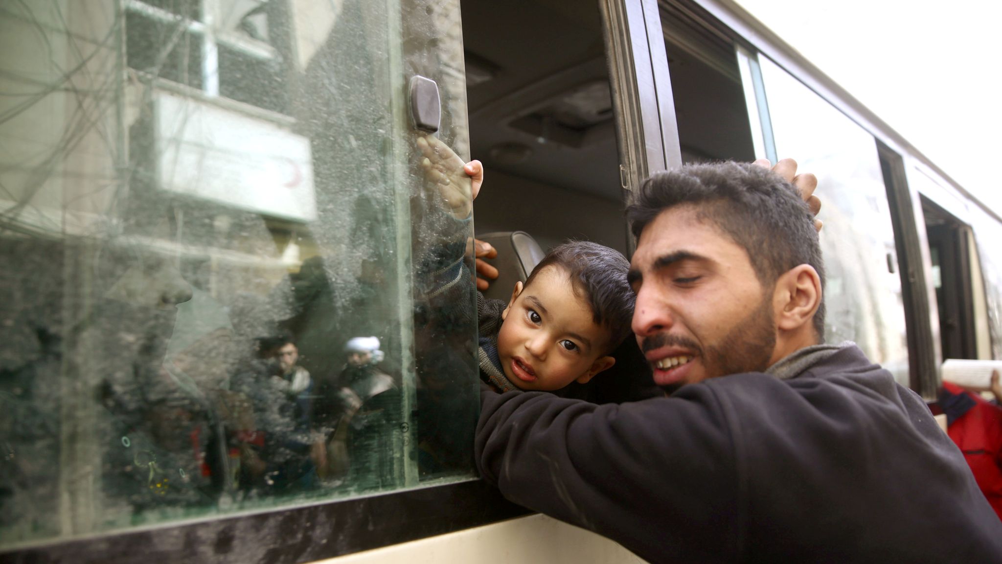 UN calls for access to Ghouta as 150,000 flee two Syrian towns | World ...