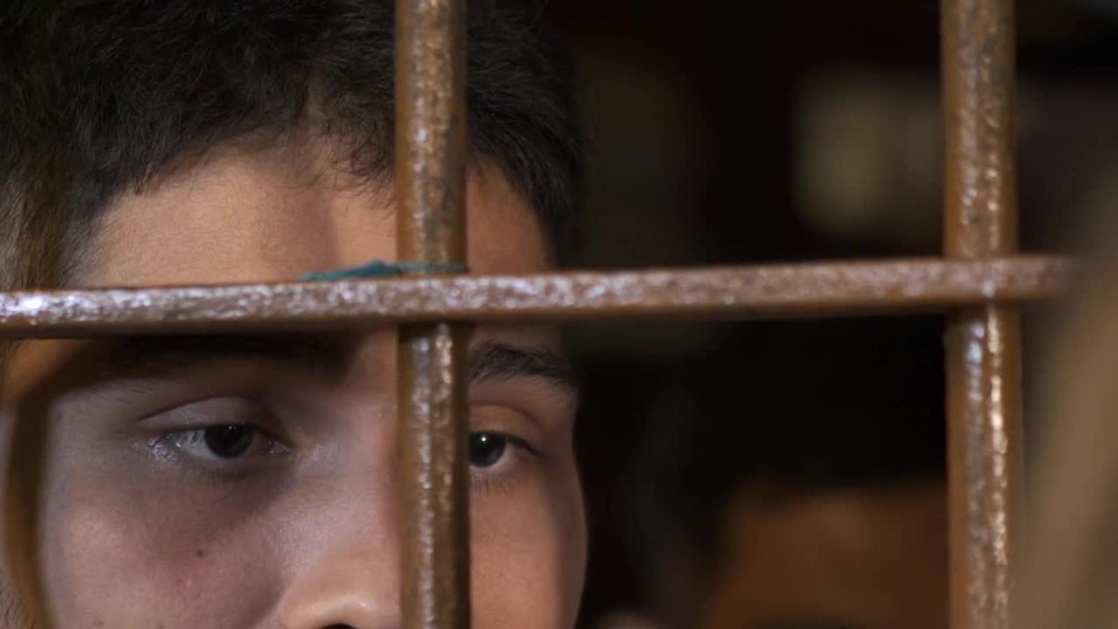 Behind bars with deadly gangs | News UK Video News | Sky News