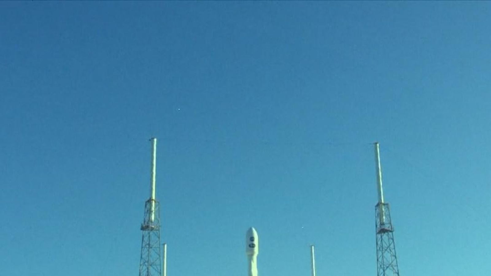 NASA's planet-hunting TESS spacecraft swings by moon, takes picture of ...