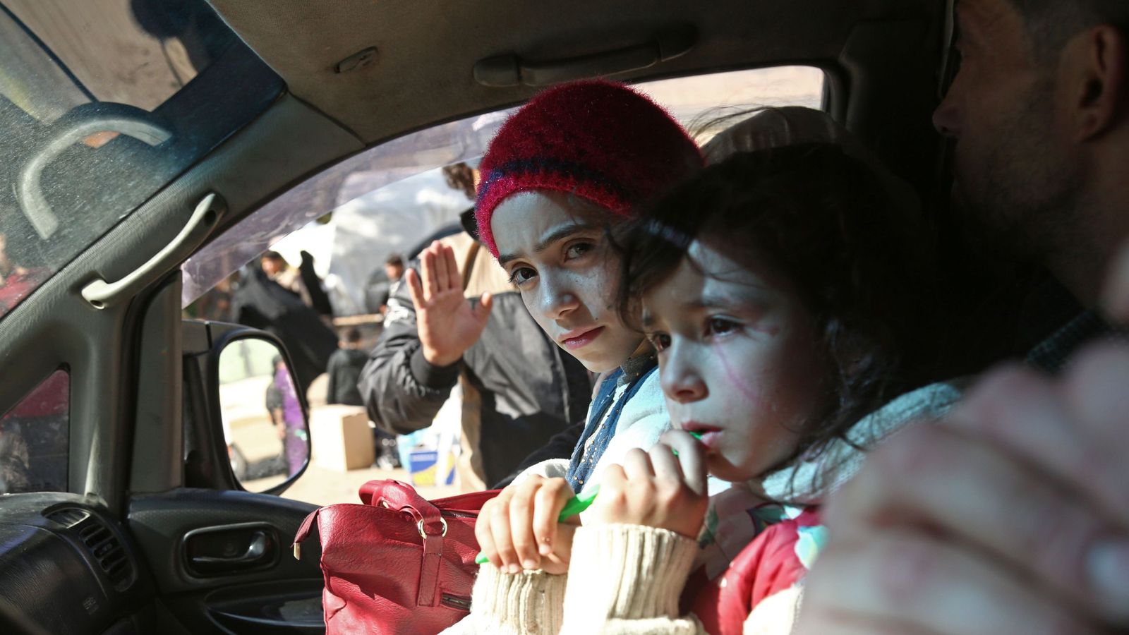 'Deal struck' to end 'hell on earth' fighting in besieged Syrian ...