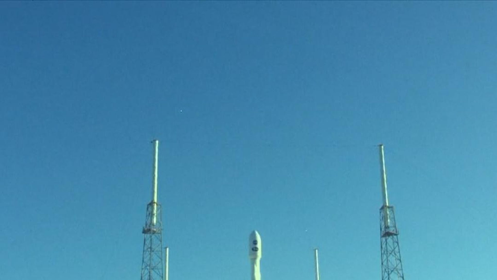 NASA's planet-hunting TESS spacecraft swings by moon, takes picture of ...