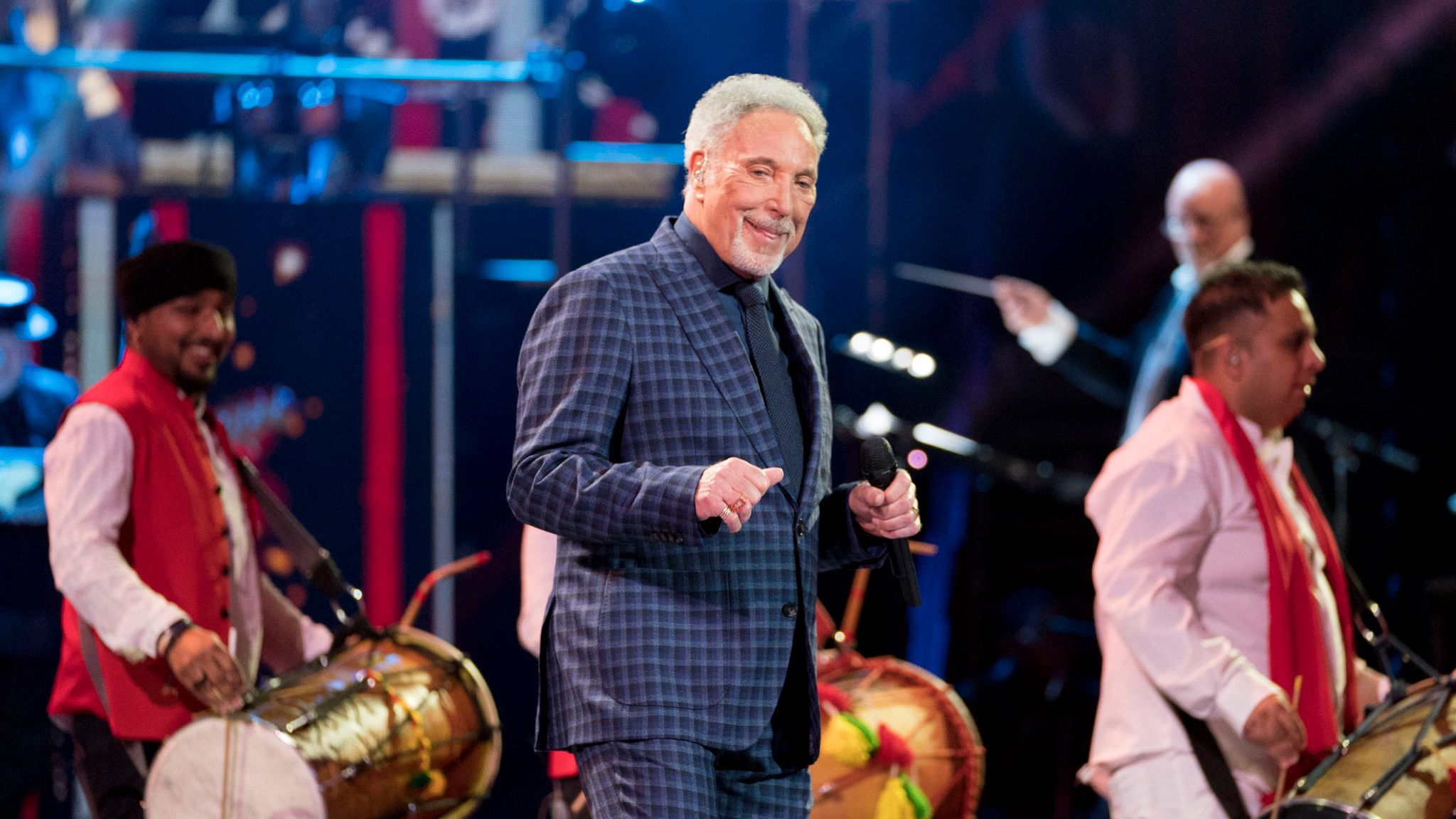 Stars like Tom Jones and Kylie Minogue shine for Queen's 92nd birthday ...