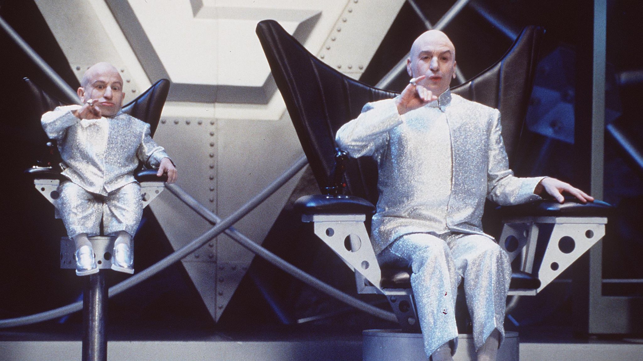 'Mini-Me' actor Verne Troyer dies aged 49 | Ents & Arts News | Sky News