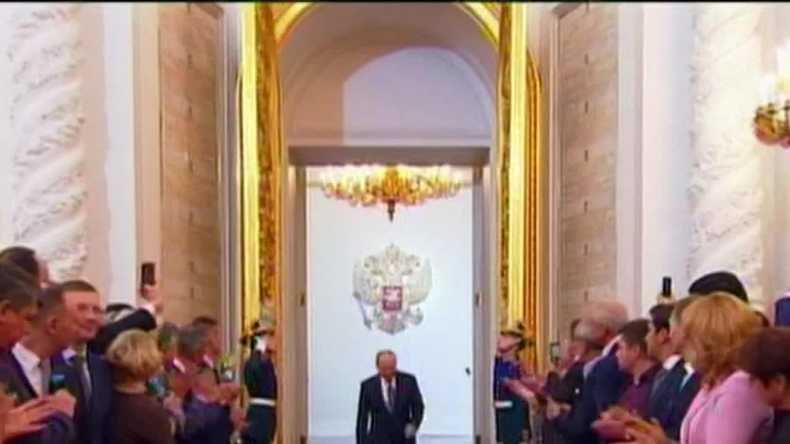 Russia's high and mighty attend Putin ceremony | News UK Video News ...