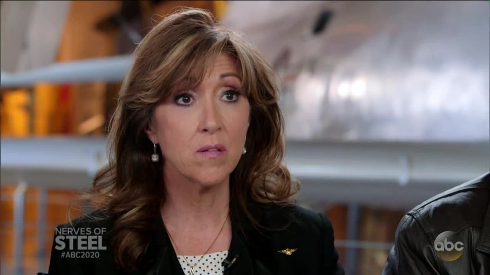 Hero pilot: Flight attendants told us 'there was a window out' | US ...