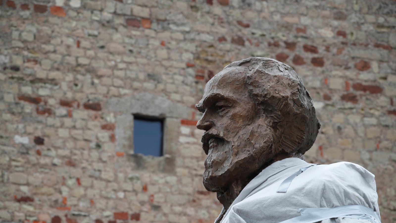 Protests as China's Karl Marx statue unveiled in German city of Trier ...