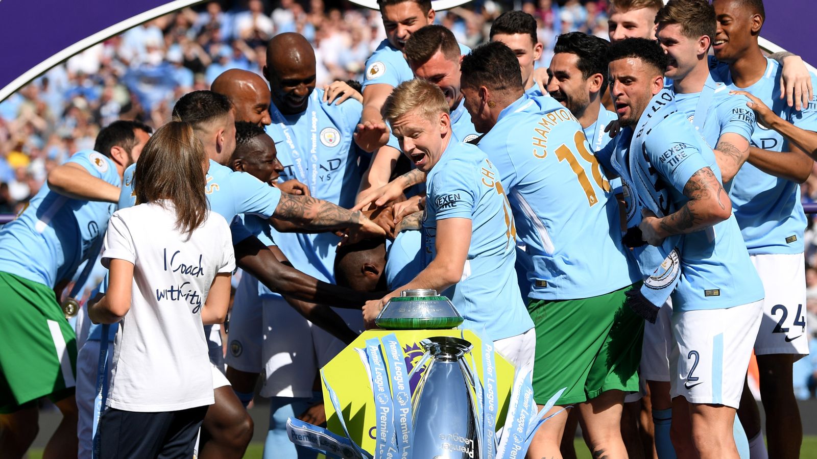 Jubilant Man City players knock over trophy | News UK Video News | Sky News