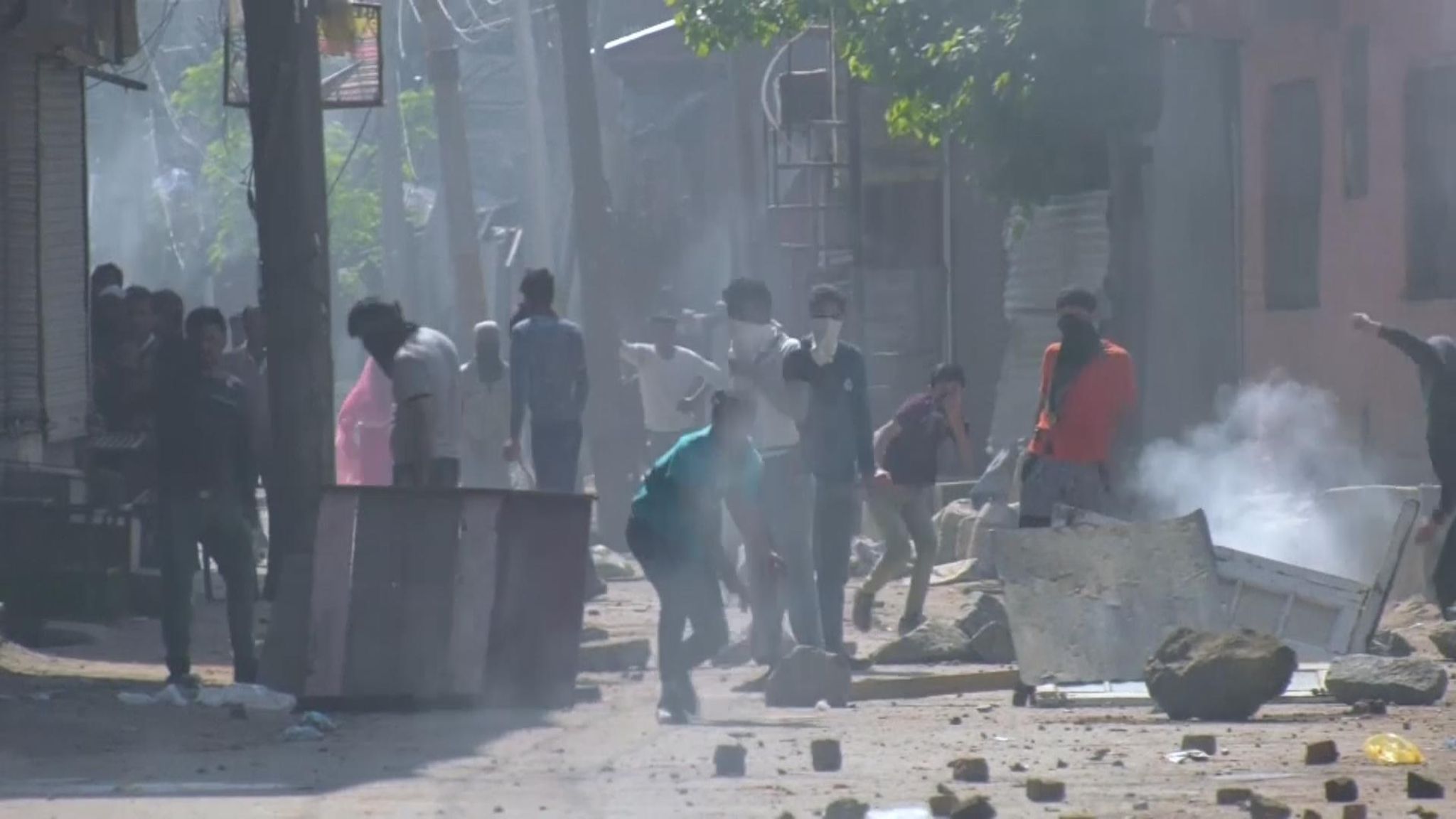 Kashmir unrest: Protests after Indian soldiers shoot five rebels dead ...