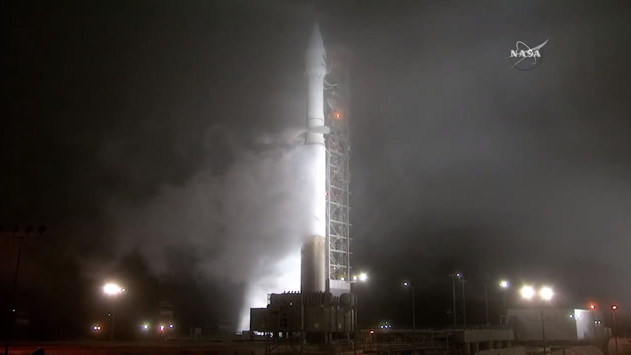 NASA's InSight mission: Mars rover faces tricky landing on Monday ...