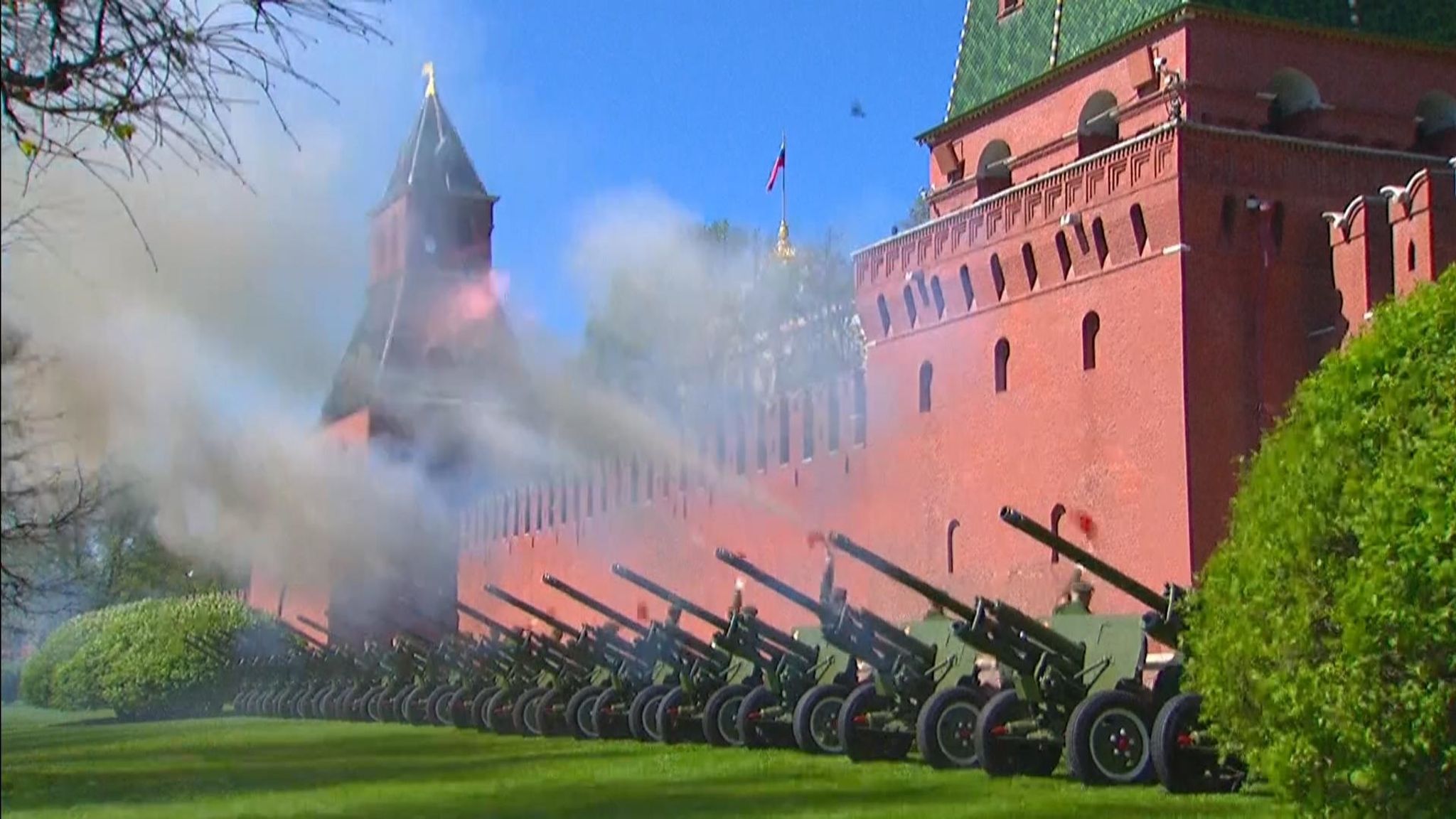 Vladimir Putin sworn in as Russian president for fourth term | World ...