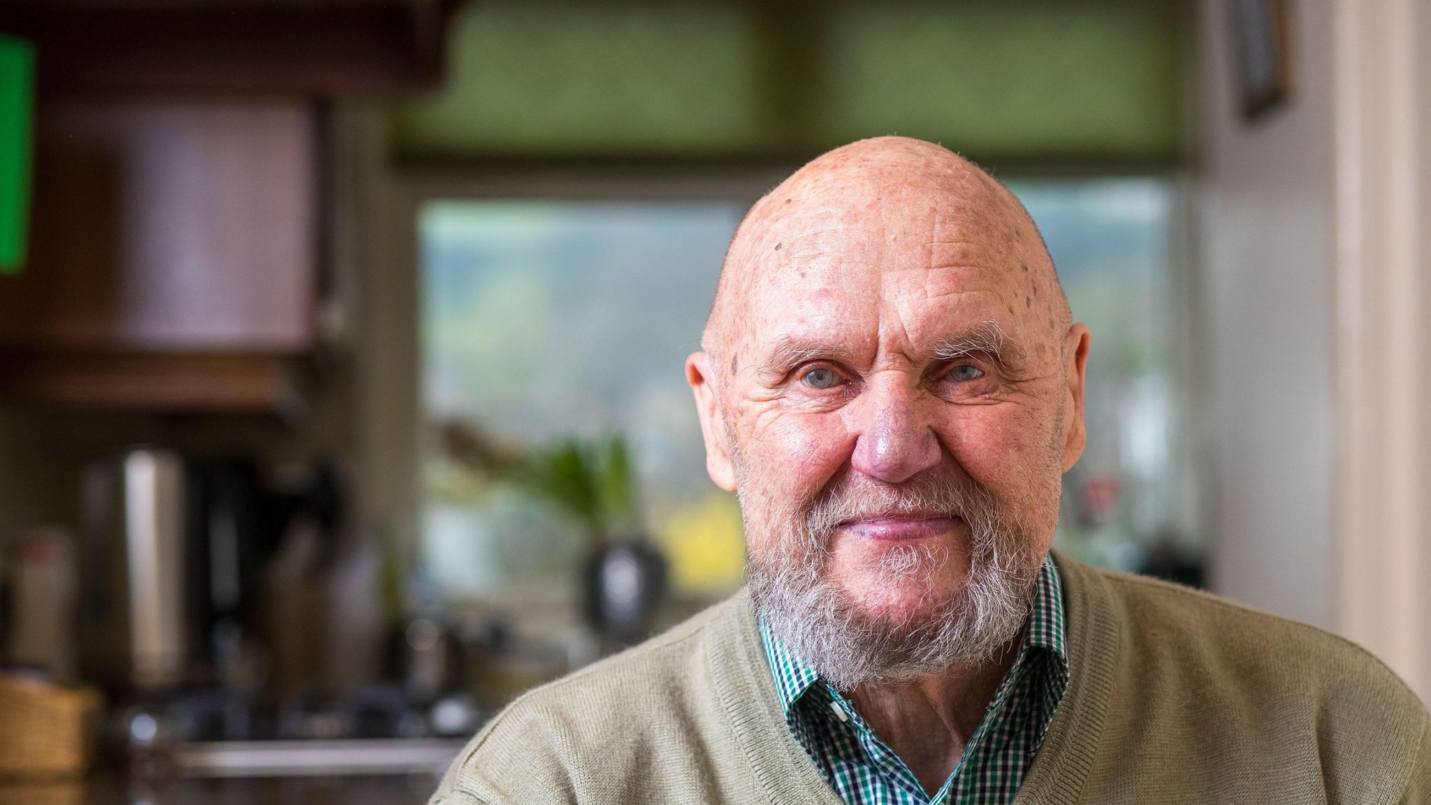 Former England footballer and World Cup winner Ray Wilson dies aged 83 ...