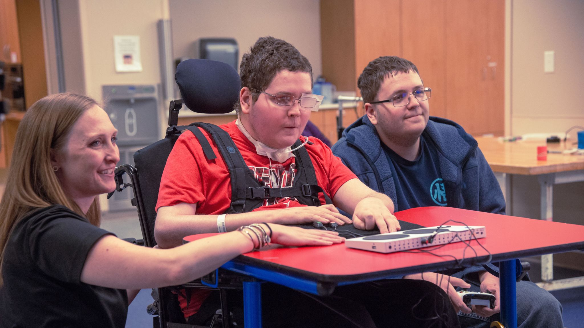 Microsoft creates adaptive controller for disabled Xbox gamers ...