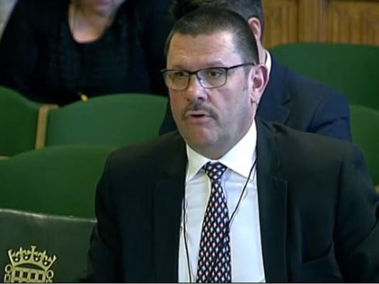 HMRC boss warns Brexiteers' customs plan 'would cost business £20bn'