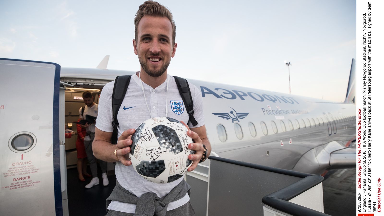 Harry Kane praised by Gareth Southgate as he takes away historic World ...